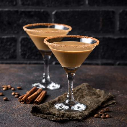 Maroon Cafe & Bar - Cafe Maroon